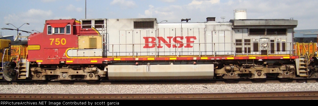 BNSF 750